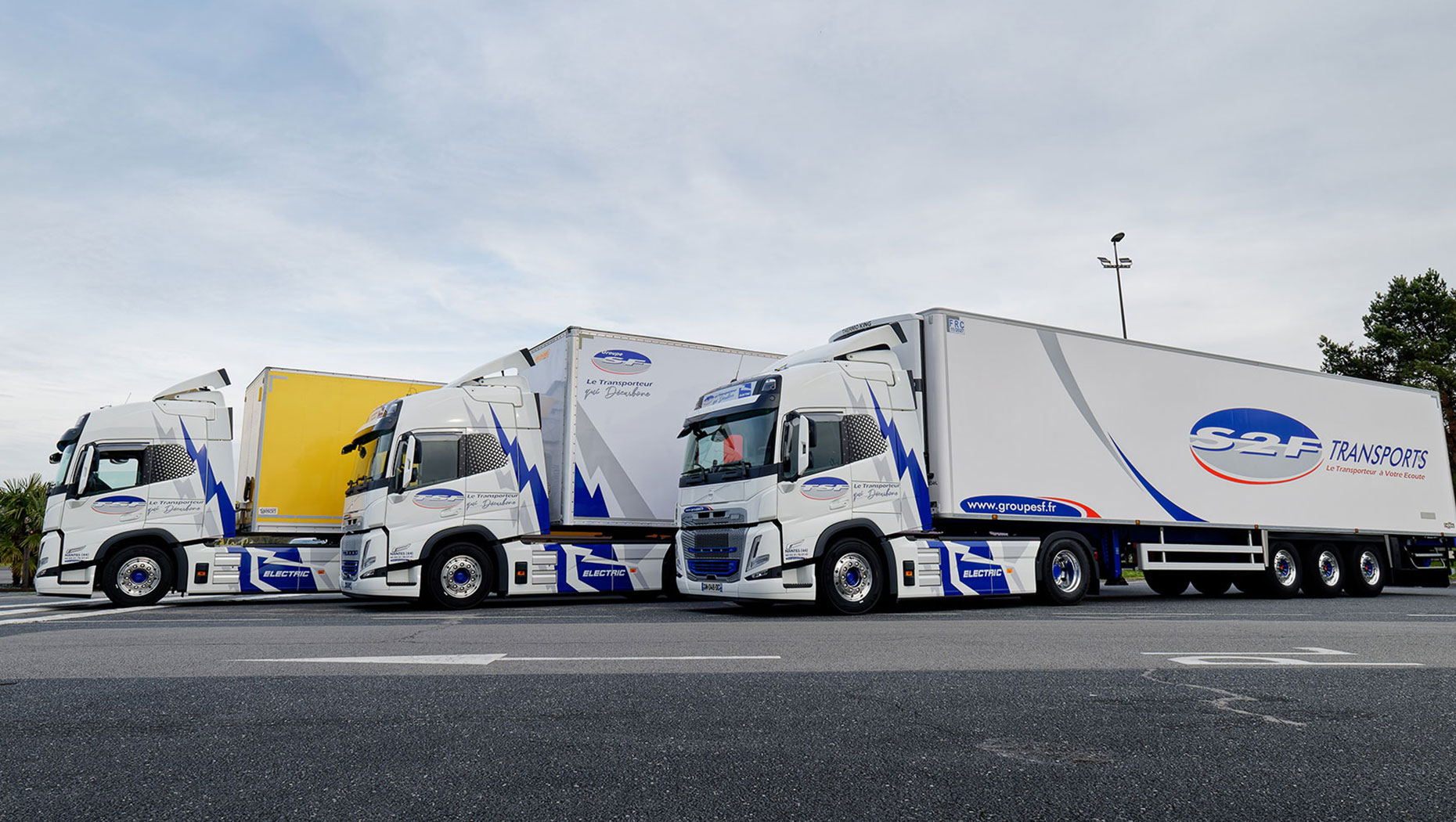 Les Transports SF achètent cinq nouveaux camions électriques Volvo FM.